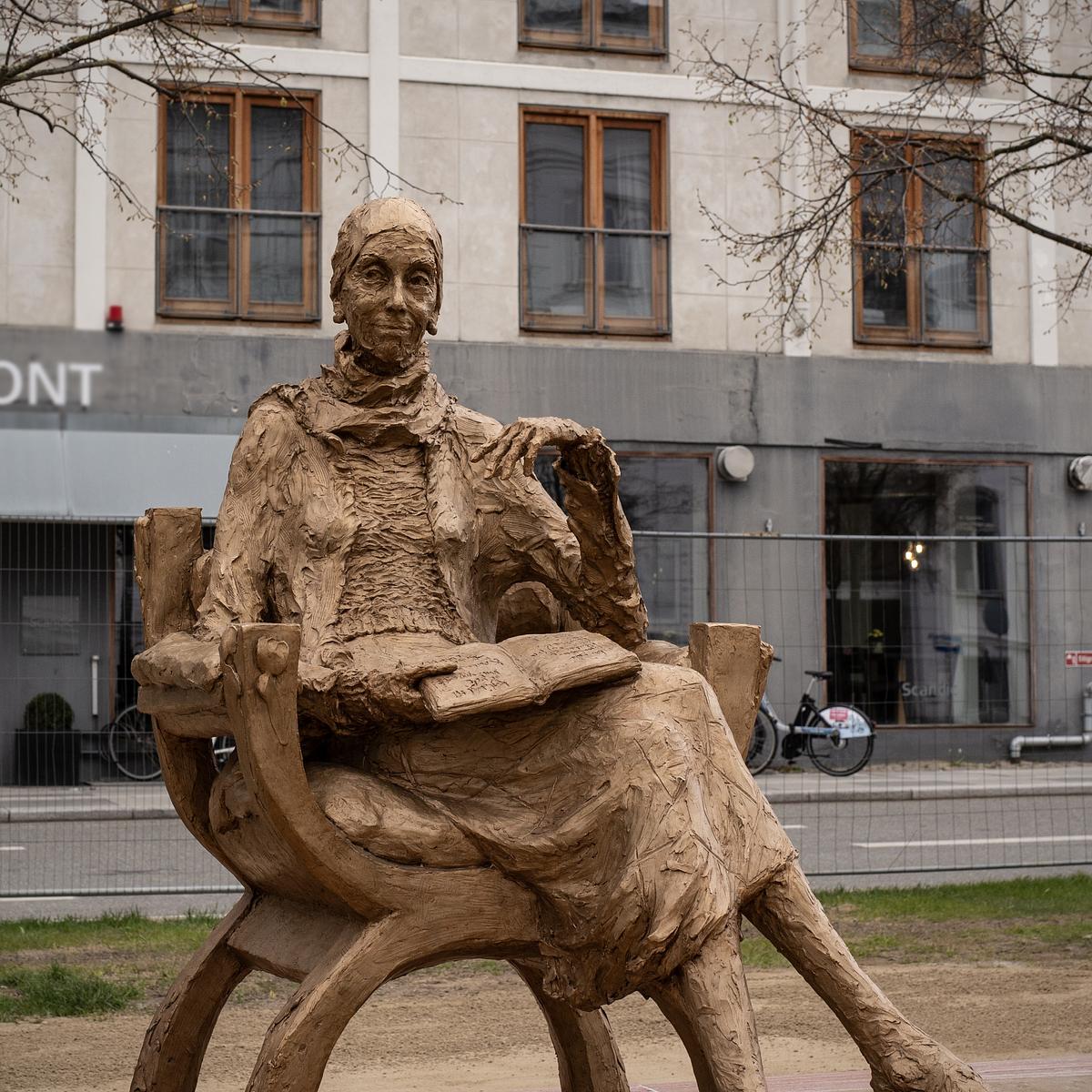 Niels Barfoeds tale ved afsløring af statue af Karen Blixen