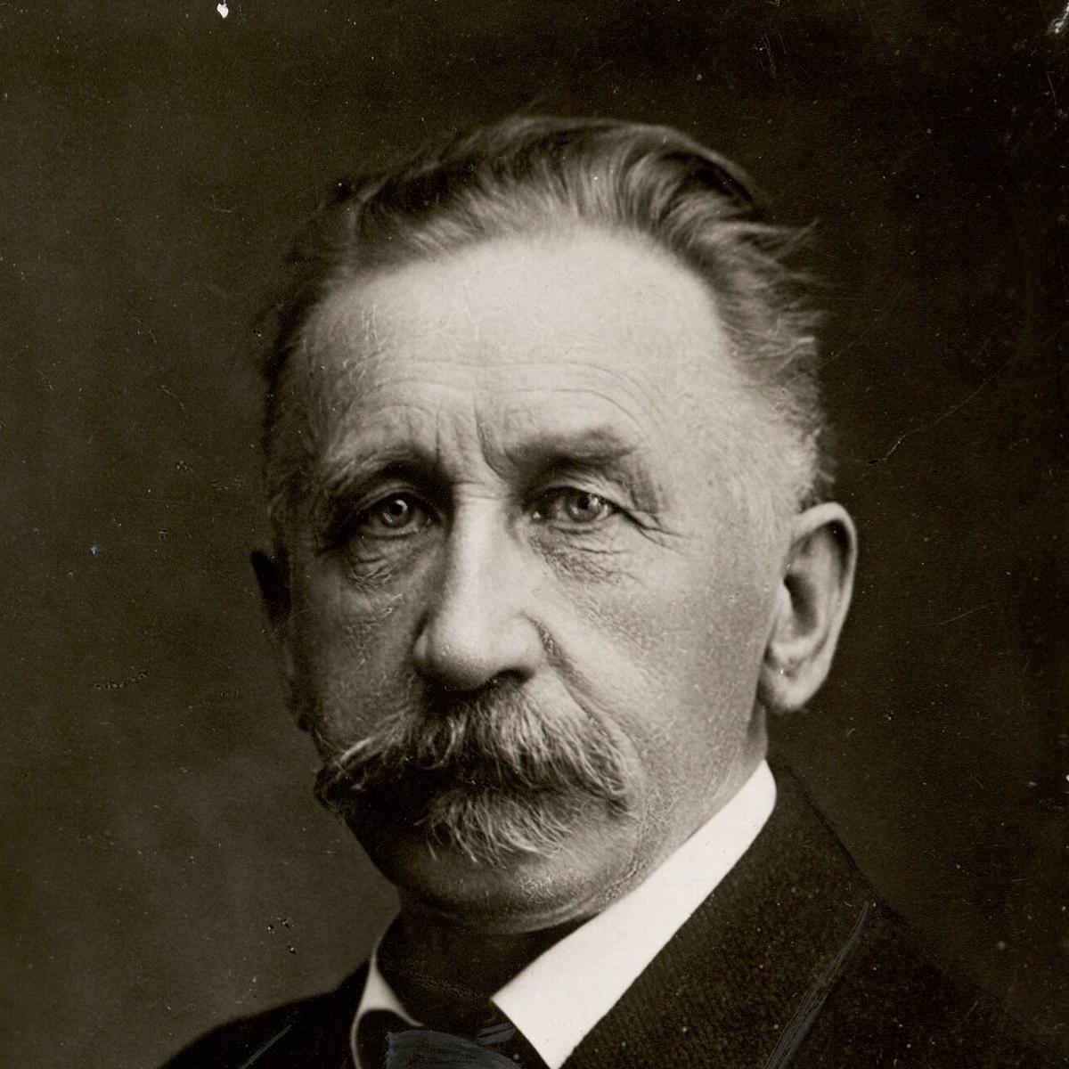 Hans Peter Hanssens tale på forsamlingshuset Folkehjems balkon